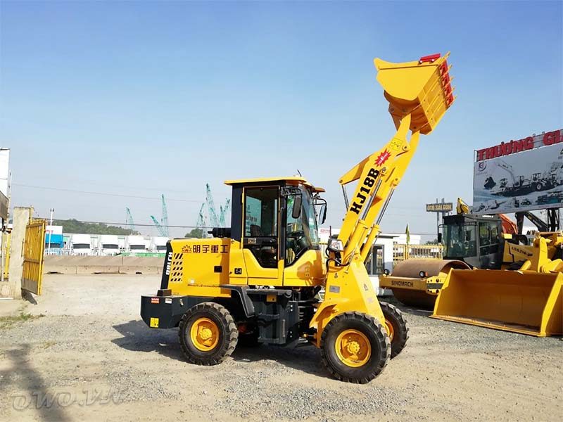 Bán, cho thuê máy xúc lật mini -0964967986